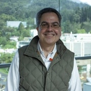 Luis Arturo Pinzón Salcedo, Instructor | Coursera