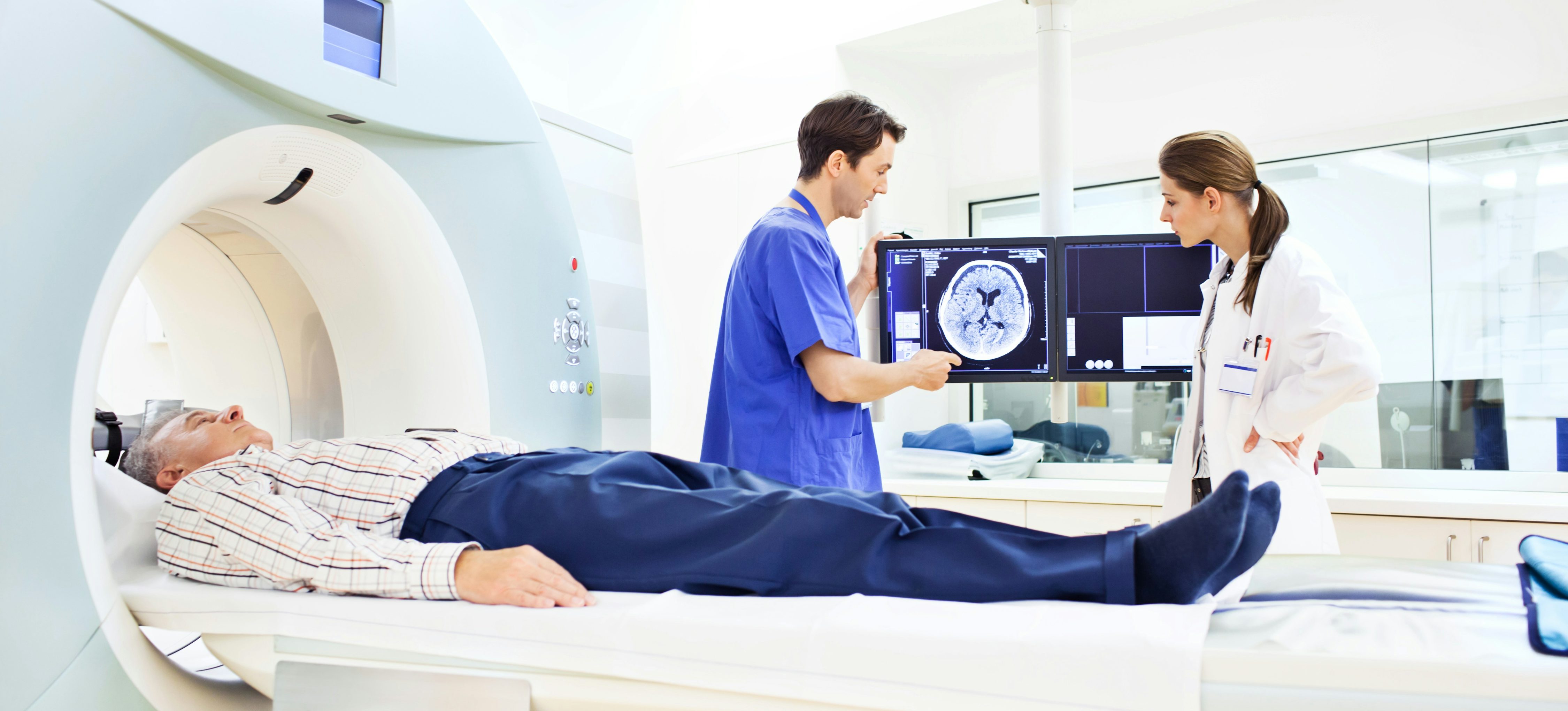 What Is A Nuclear Medicine Technologist Duties Pay More Coursera What Is A Nuclear Medicine Technologist Duties Pay More Coursera